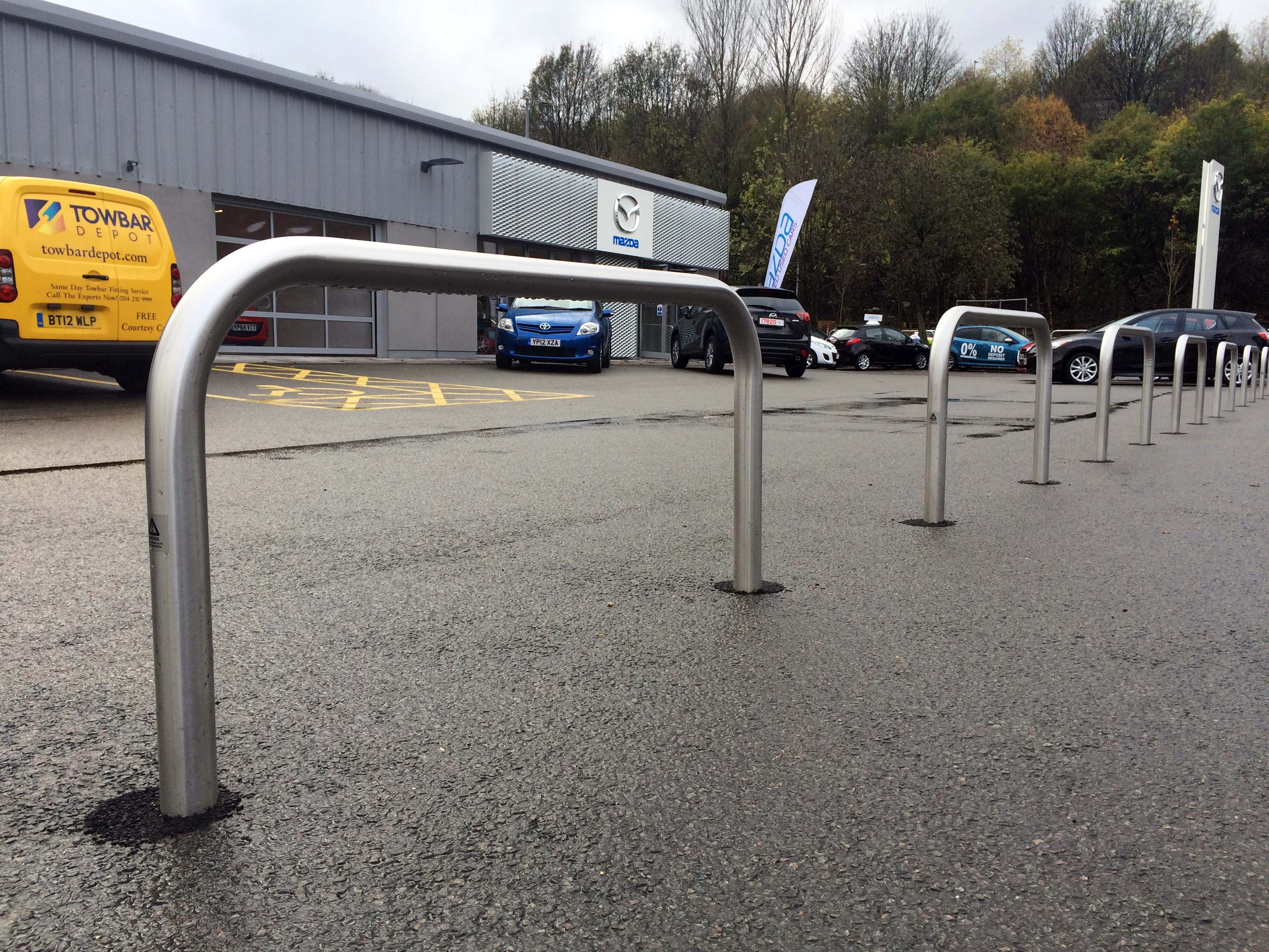 Stainless Steel Vehicle Access Control Perimeter Hooped Barriers